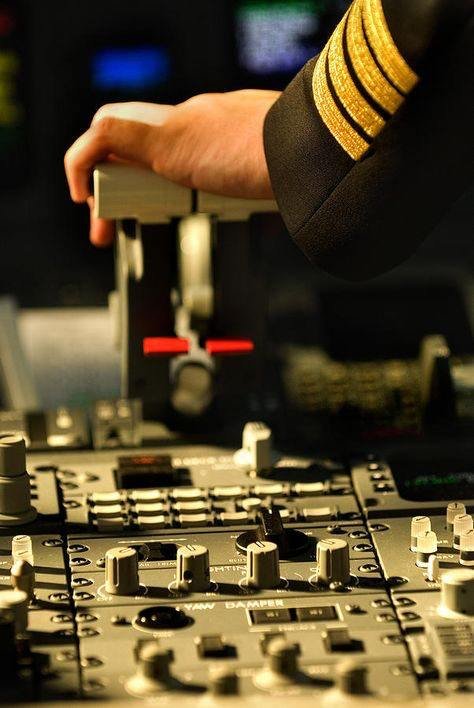 Flight School in Miami, Florida, USA FAA Pilot Training