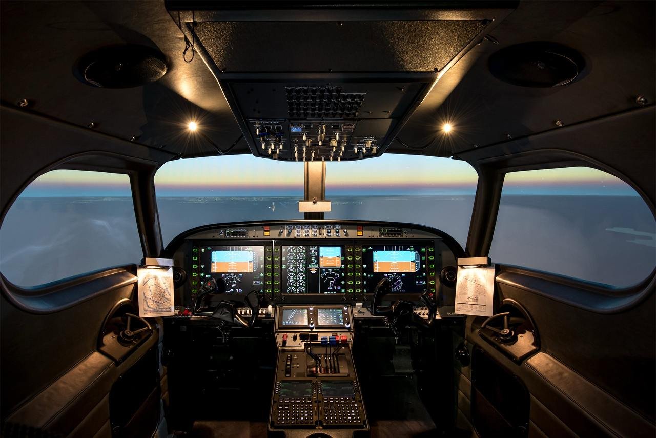 Flight School in Miami, Florida, USA FAA Pilot Training